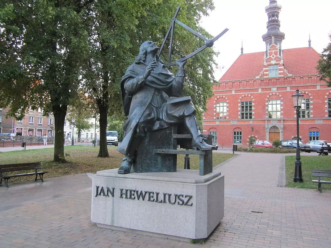 Статуя на Йоханес Хевелий