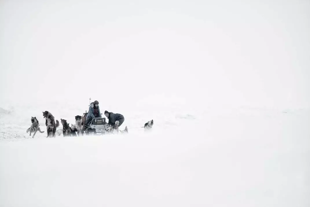 Este fotógrafo captura a beleza e o drama do leste da Groenlândia no final do inverno 49859_2