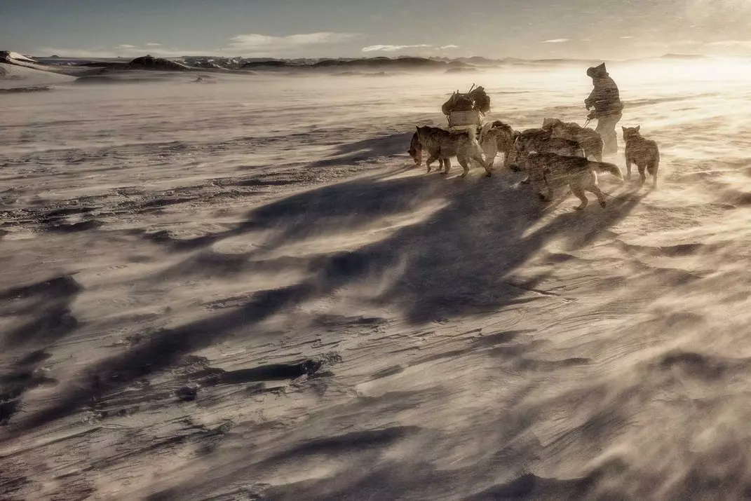 Den här fotografen fångar skönheten och dramatiken i östra Grönland vid vinterns slut 49859_4