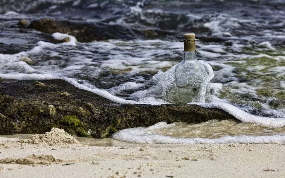 پیام در بطری، که در دریای بالتیک یافت شد، صد ساله است