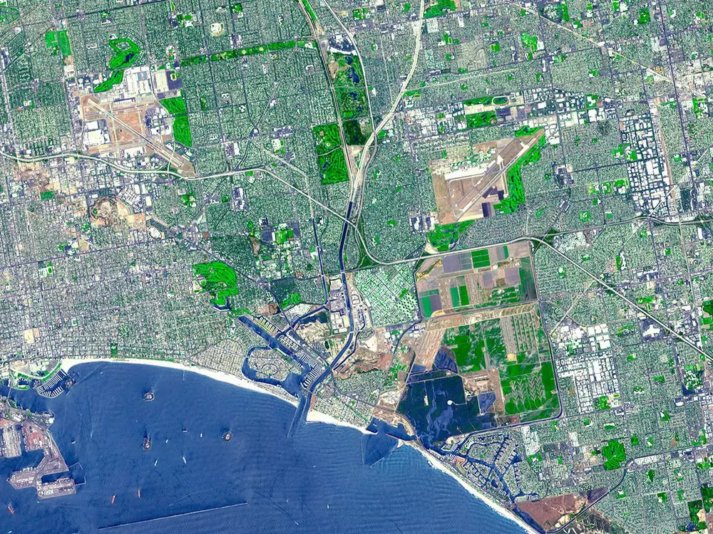 What Can Satellite Imagery Tell Us About Obesity in Cities?