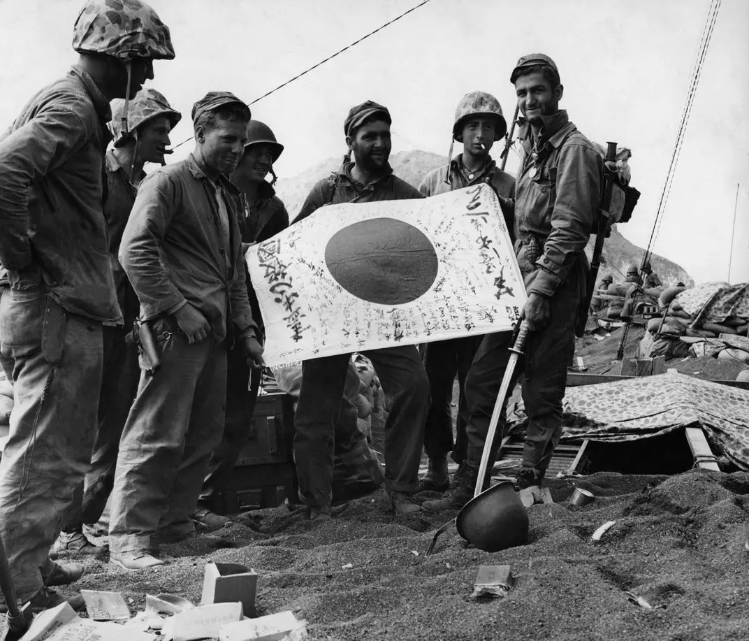 Foton från slaget vid Iwo Jima för att markera dess 70-årsjubileum 50359_14