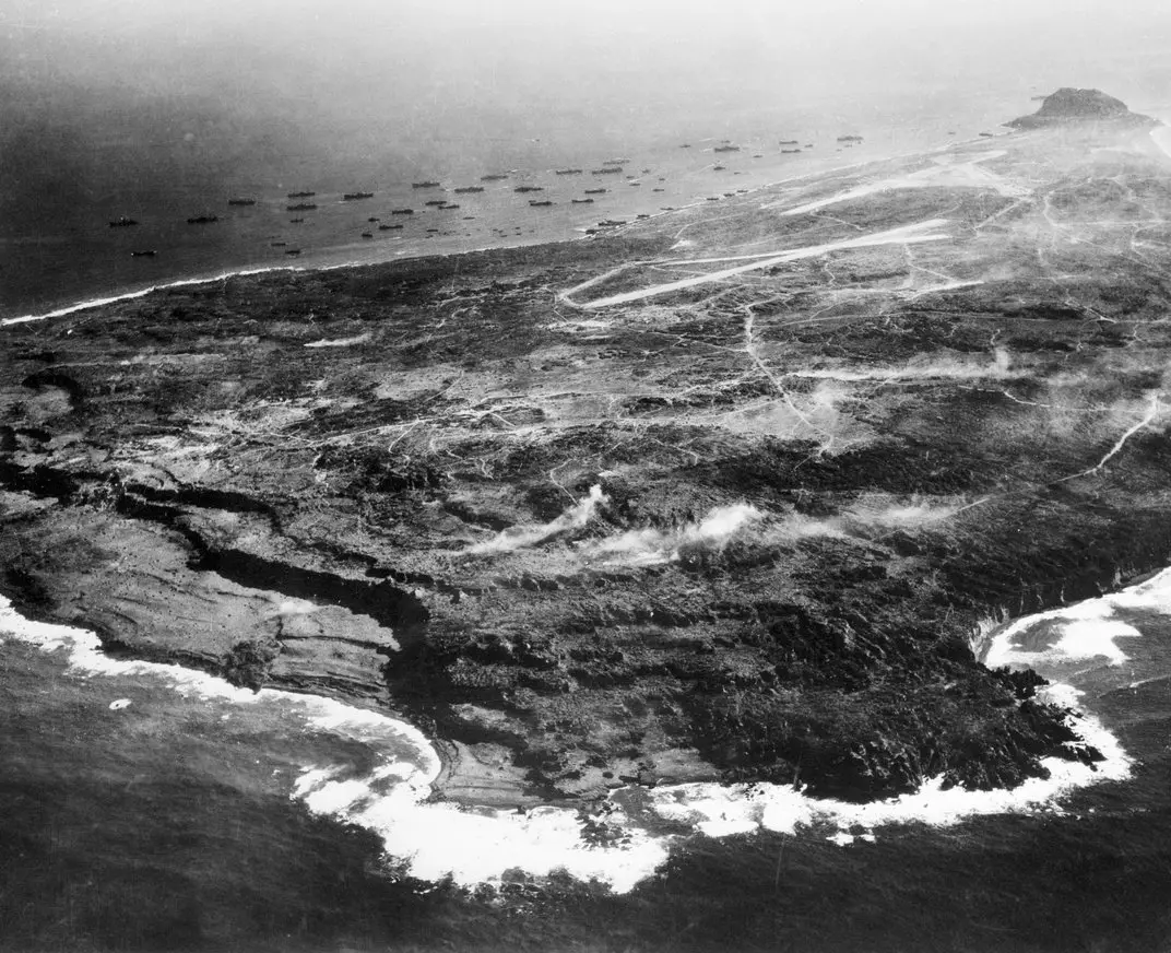 Fotos de la batalla d'Iwo Jima per commemorar el seu 70è aniversari 50359_15