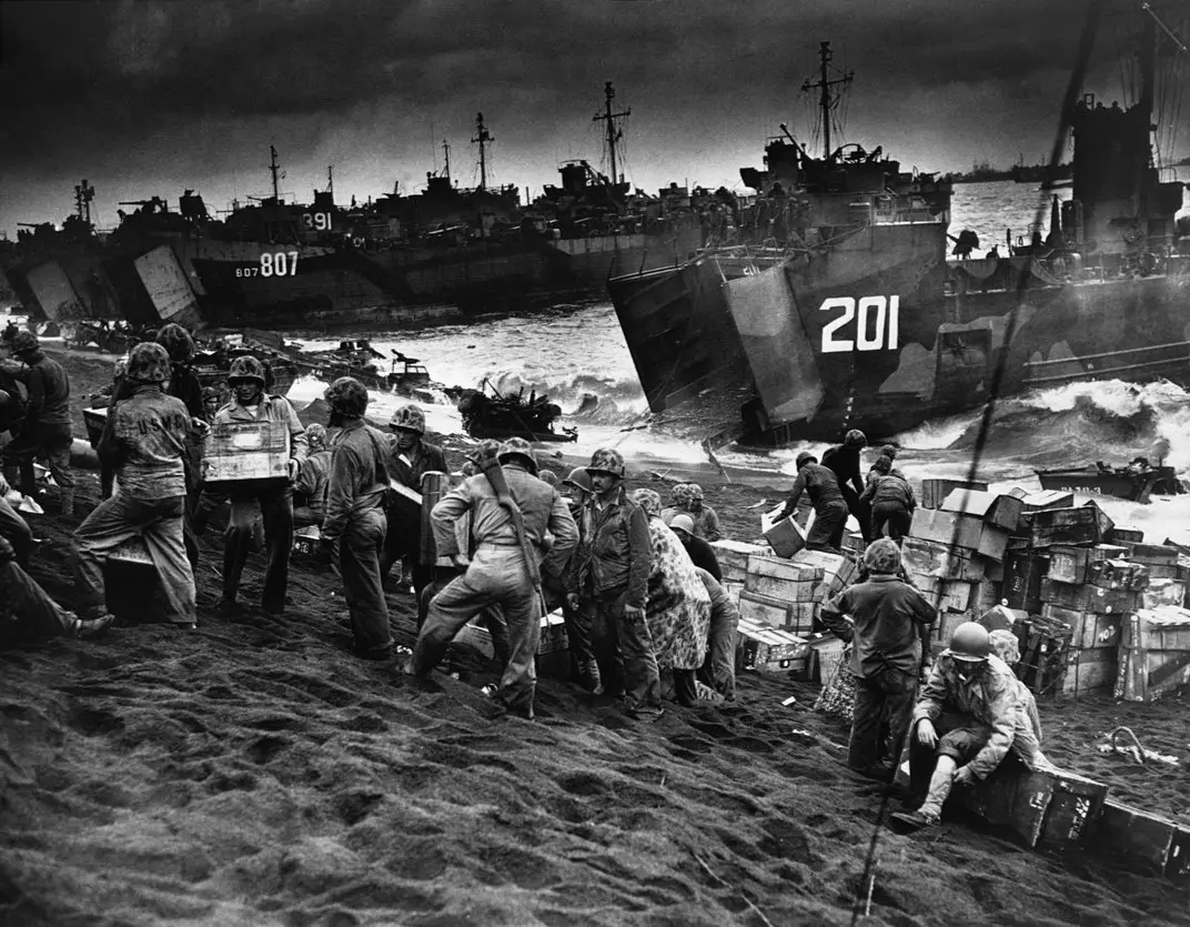 Fotos da batalla de Iwo Jima para conmemorar o seu 70 aniversario 50359_8