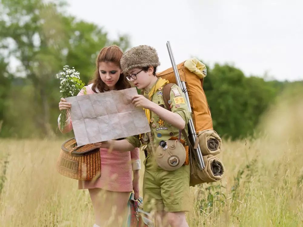 Wes Anderson's Fastidious Whimsy Yashimishije Abakinnyi ba Sinema mumyaka mirongo