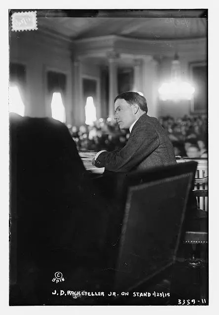 J.D. Rockefeller, Jr. på stand
