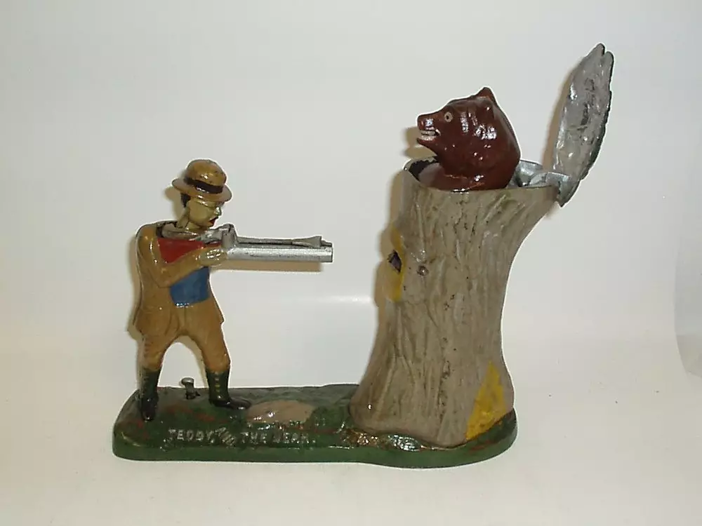 om și urs în miniatură