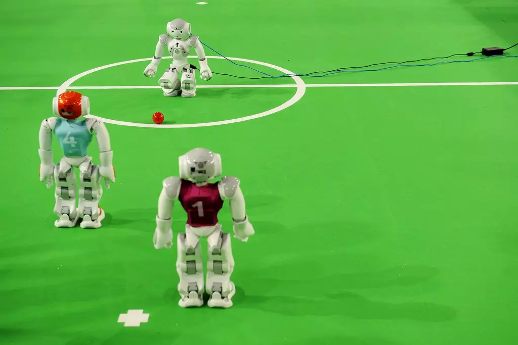 RoboCup: بناء فريق من الروبوتات سيهزم أبطال كأس العالم 50715_10