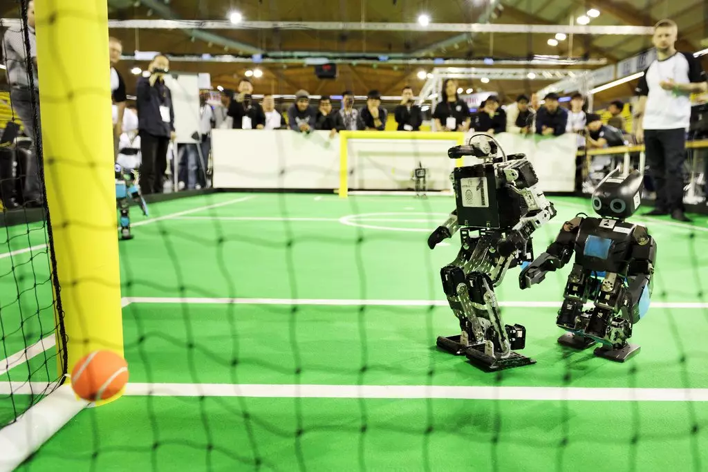 RoboCup: Bauen Sie ein Roboterteam auf, das die Weltmeister schlagen wird 50715_11