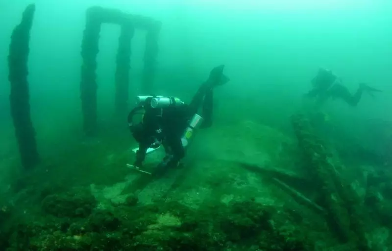 Lihat Dua Makam Kapal Yang Mungkin Menjadi Suaka Laut Baru 50719_9