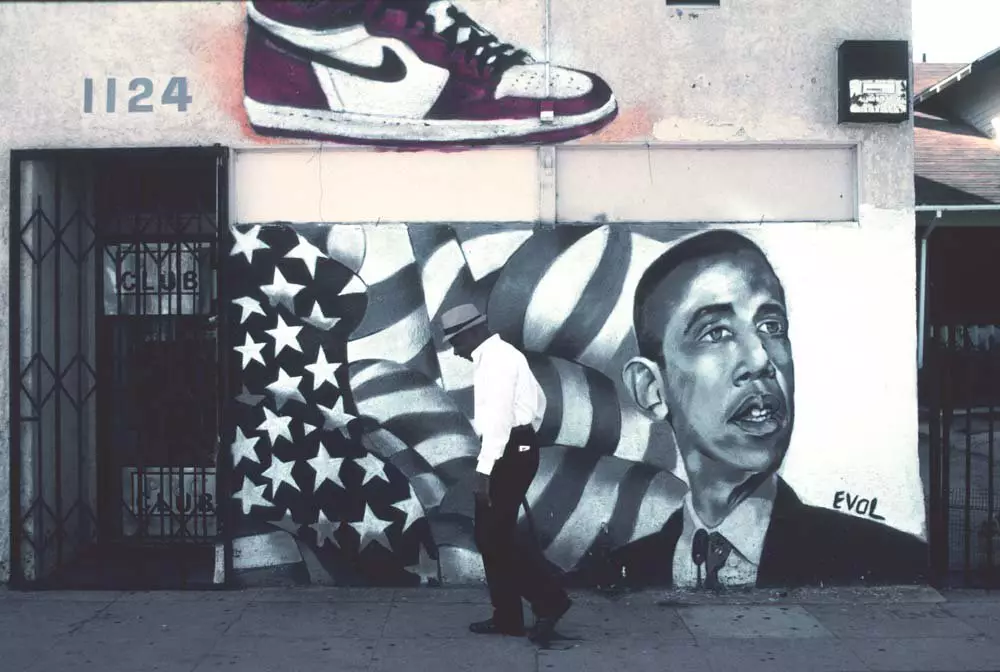 I molti volti del presidente Obama, come si vede nei murales americani