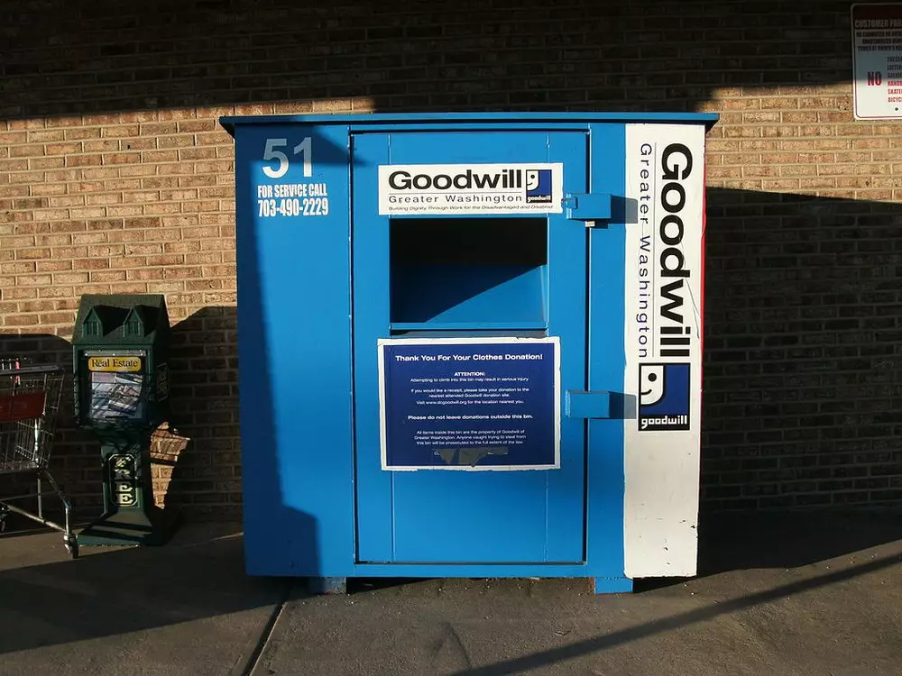 Fake Clothing Drop Bins Use Your “Charity” Donations To Make a Profit 