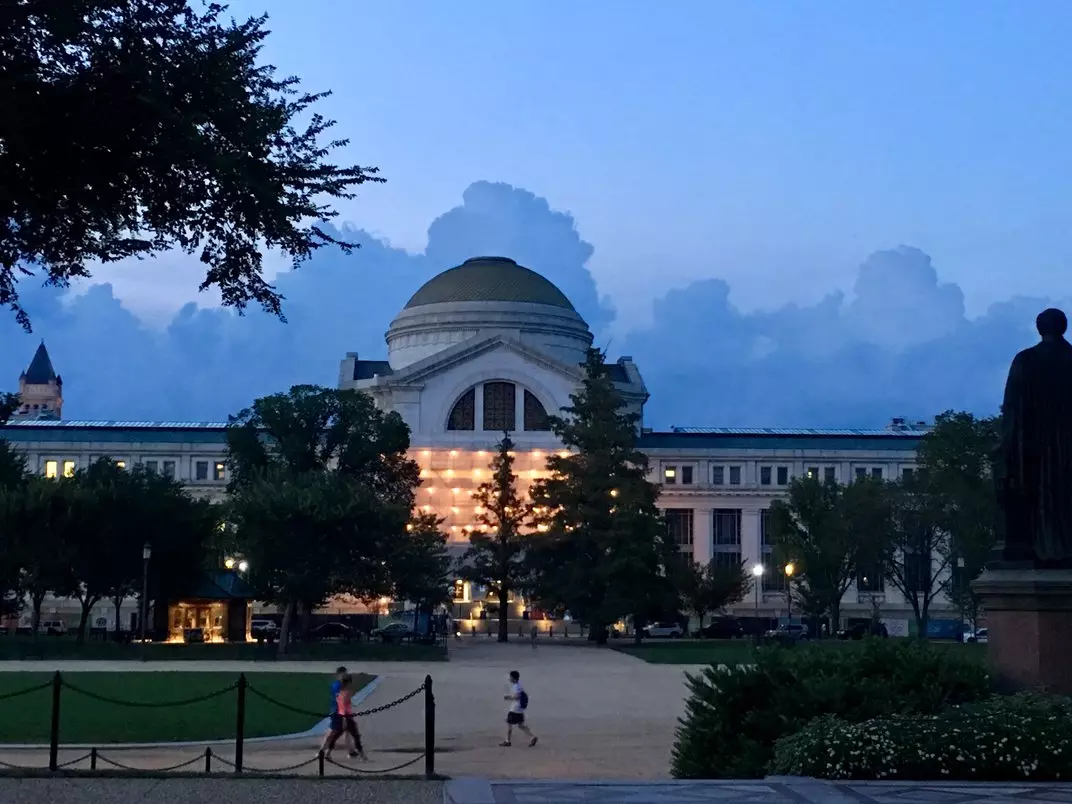 Kā Smithsonian gatavojas viesuļvētrām un plūdiem