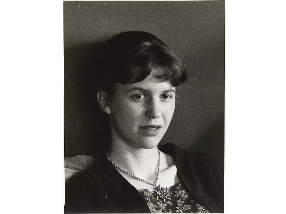 Dem Sylvia Plath seng lescht Bréiwer Paint Visceral Portrait vun hirem Bestietnes, lescht Joer