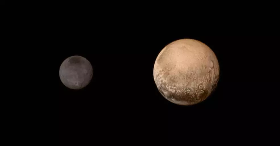 Pluto ati Charon