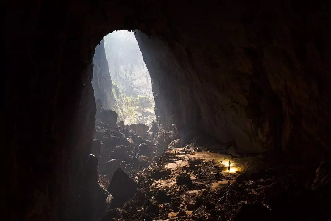 सर्वात मोठ्या ते सर्वात लांब, भेट देण्यासाठी पाच आश्चर्यकारक गुहा 51356_3