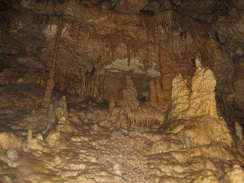 Dalla più grande alla più lunga, cinque incredibili grotte da visitare 51356_31