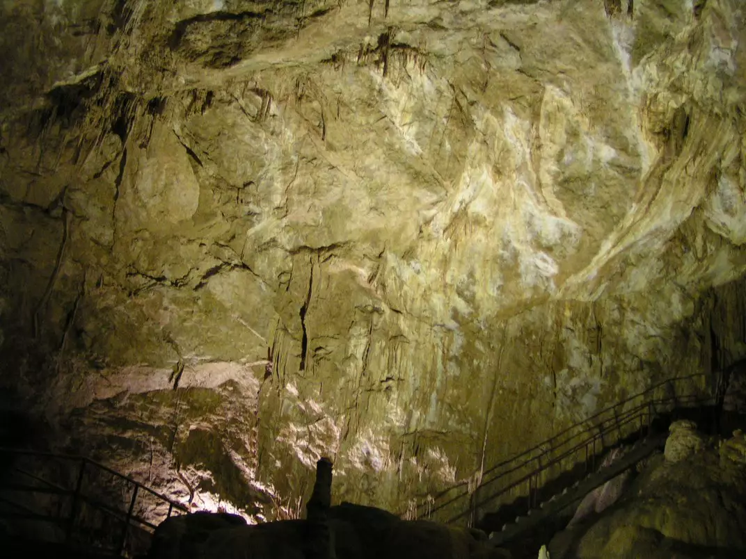 De la más grande a la más larga, cinco cuevas increíbles para visitar 51356_33