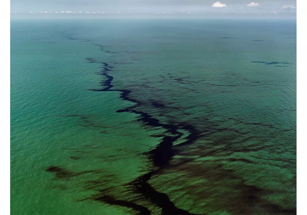 Aworan imusin ti o yanilenu yii Mu Ipanilaya, Iyanu ati Wit ninu Anthropocene