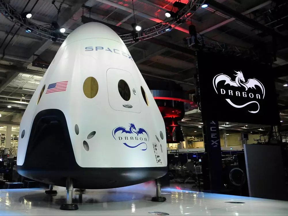 SpaceX iyo Boeing waxay noqon doonaan NASA Astronauts' Ride Cusub 2017