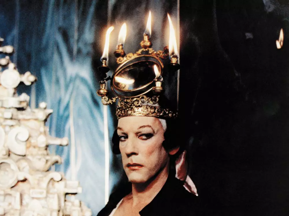 Donald Sutherland ar Fellini, Agos-Marw ac Allures ofnus Fenis