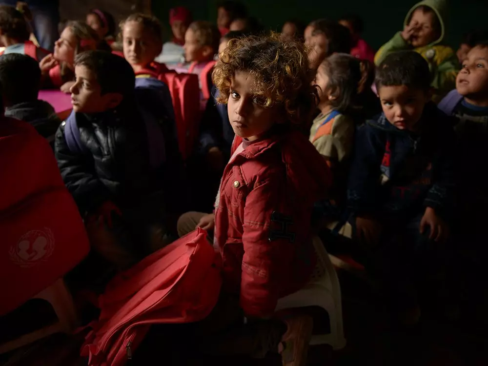 Queste foto dei bambini siriani danno un volto alla crisi umanitaria in Medio Oriente