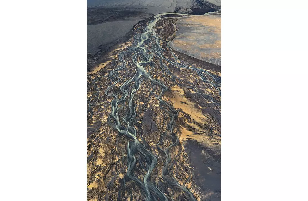 Awọn iwo Aerial ti Awọn Odò Volcano ti Iceland 51662_13