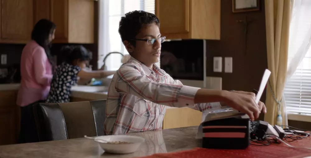 Poznaj 13-latka, który wynalazł niedrogą drukarkę brajlowską