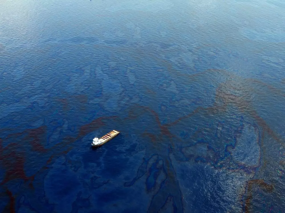 Deepwater-Horizon-oil-spill.jpg