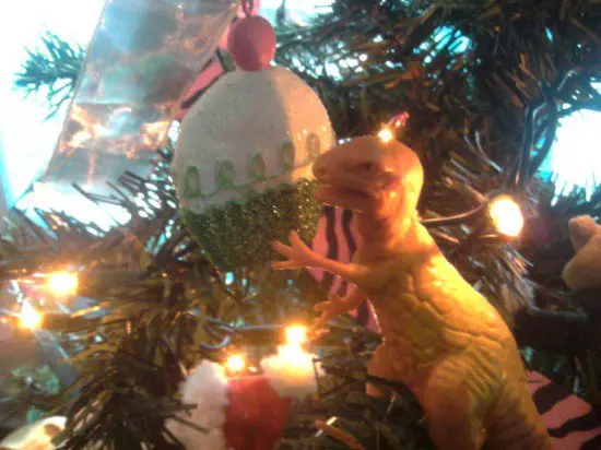 Deck the Halls With Dinosaurs 5188_6