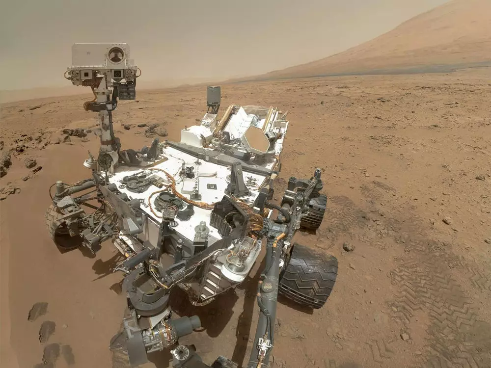 Μια Insider's Biography of a Celebrity Mars Rover