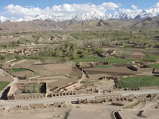 အာဖဂန်နစ္စတန်ကျေးလက်တွင် တိုတောင်းသောလမ်းလျှောက်ခြင်း။ 5234_8