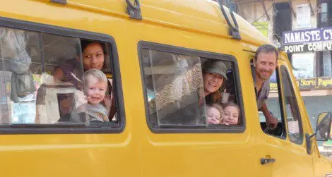 W Nepalu rodzina Lambrecht z Sewastopola w Kalifornii kocha życie i lokalny transport.