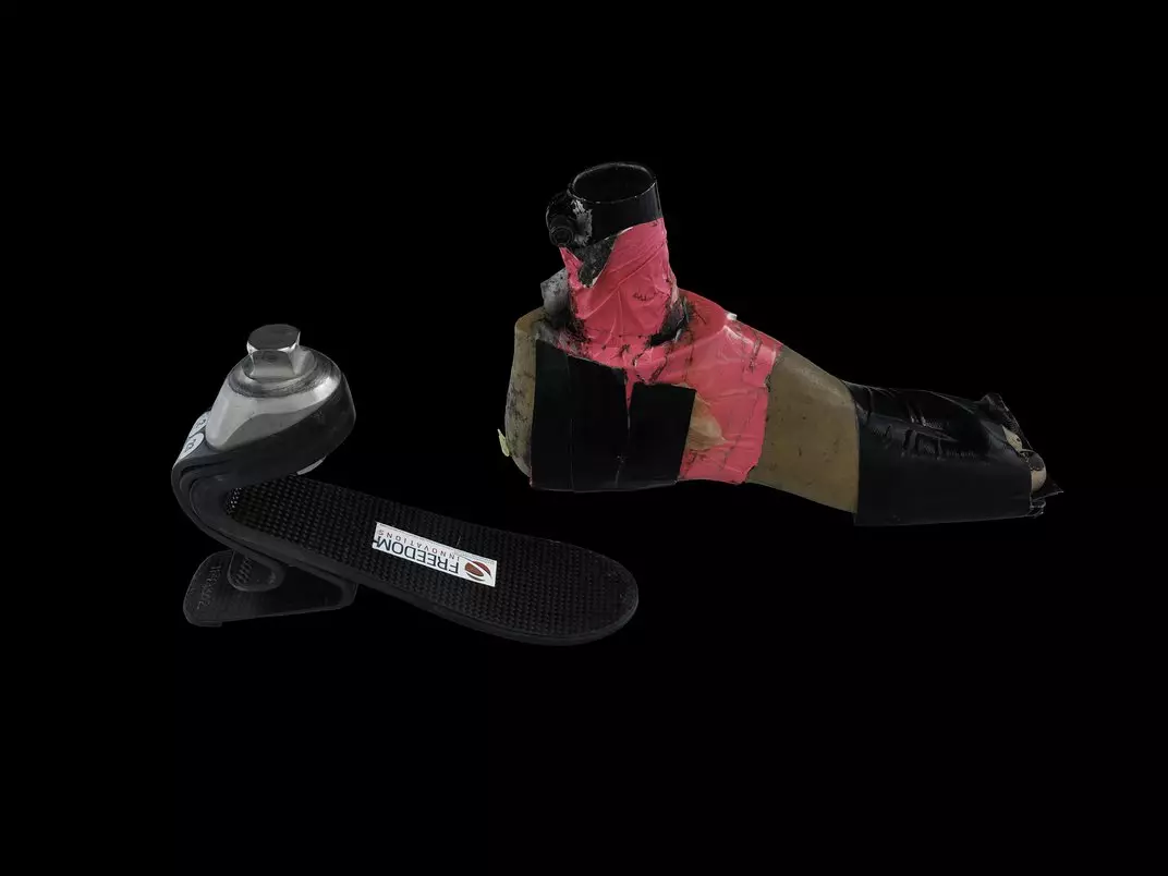 Foot prosthetic, 2014, dipaké ku Amy Purdy
