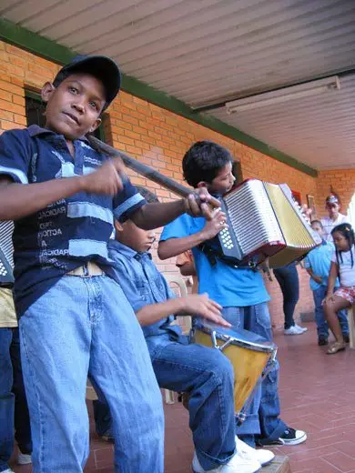 Kolumbia Przesyłka 6: Gwiazdy akordeonu w Valledupar 6067_3