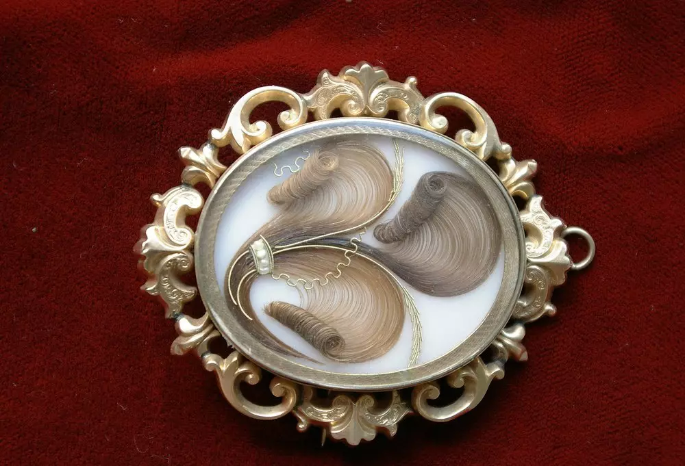 Victorianen maakten sieraden van mensenhaar