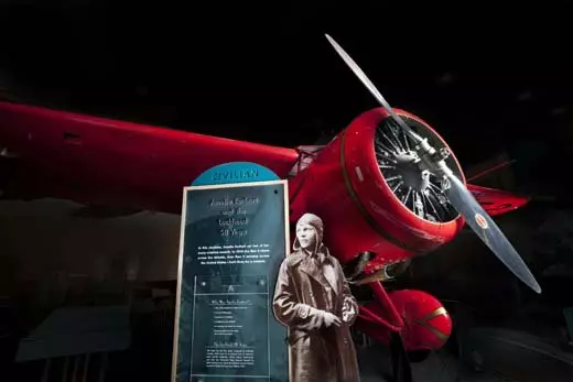 Misokatra rahampitso ny Barron Hilton Pioneers of Flight Gallery
