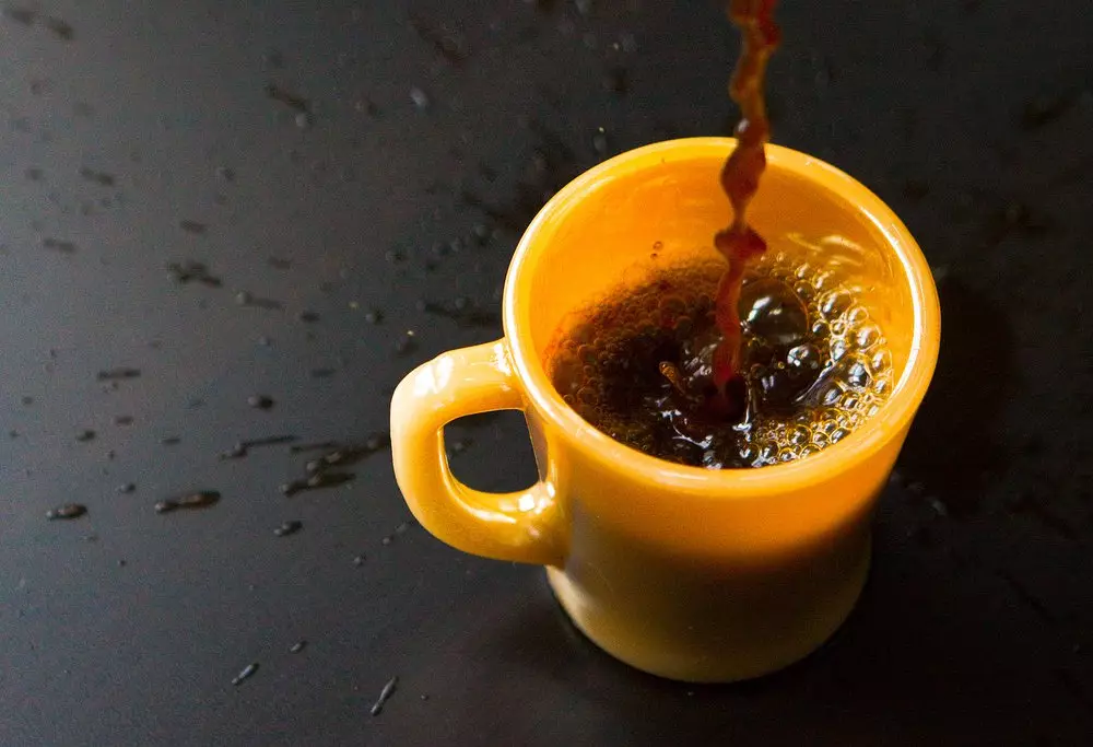 Det er en myte: Det er ingen bevis for at kaffe hemmer barnas vekst