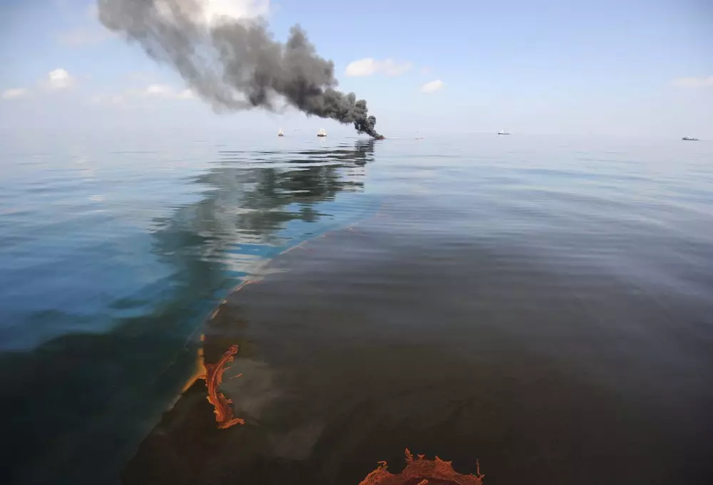 三年多后，来自深水地平线的石油在海湾持续存在
