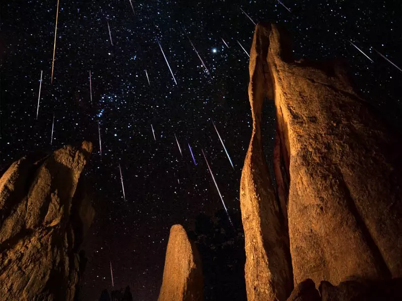 Friday Night Lights: The Geminid Meteor Shower Peaks Tonight