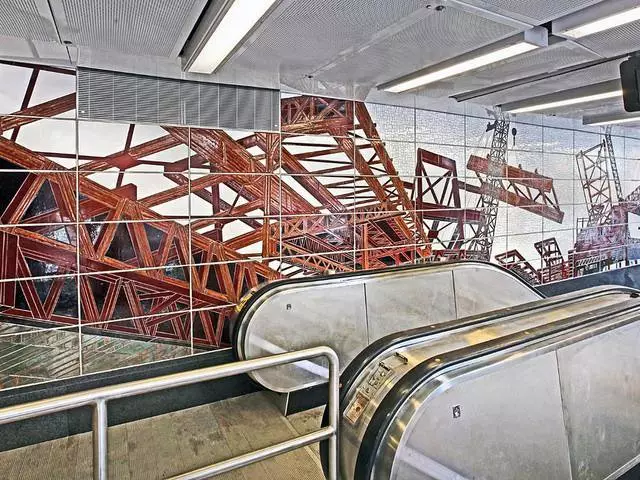 Дългоочакваното метро Второ авеню на Ню Йорк е пълно с публично изкуство 7050_1