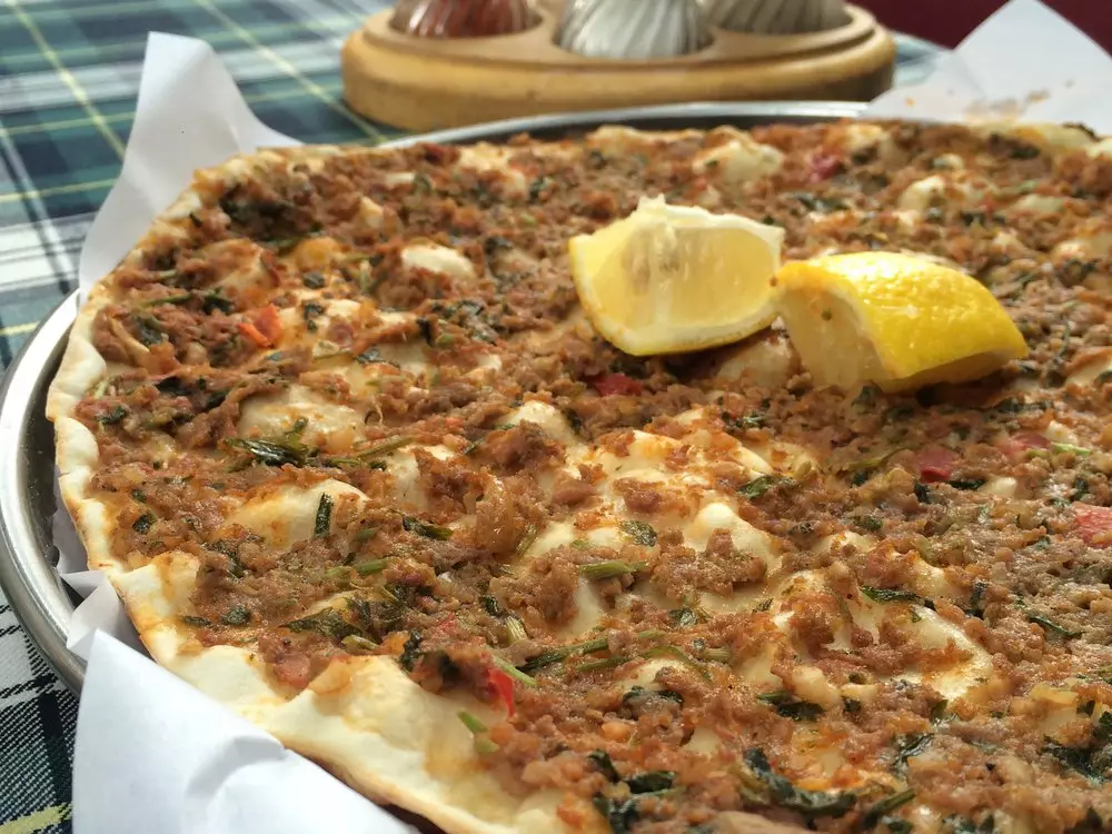 अर्मेनियाई पिज्जा