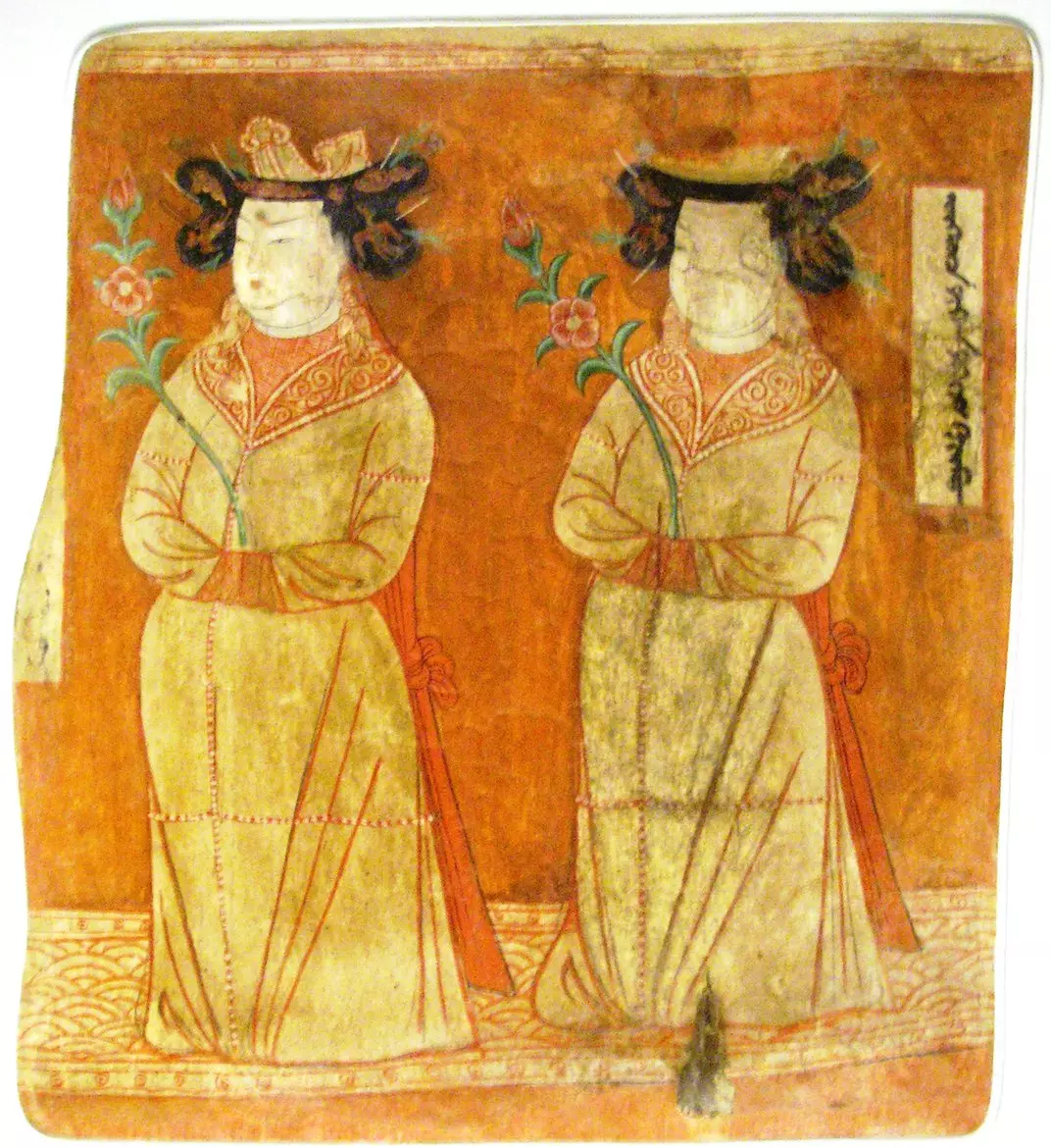 نقاشی دیواری قرن نهم یا دهم میلادی که شاهزاده خانم های اویغور را به تصویر می کشد.