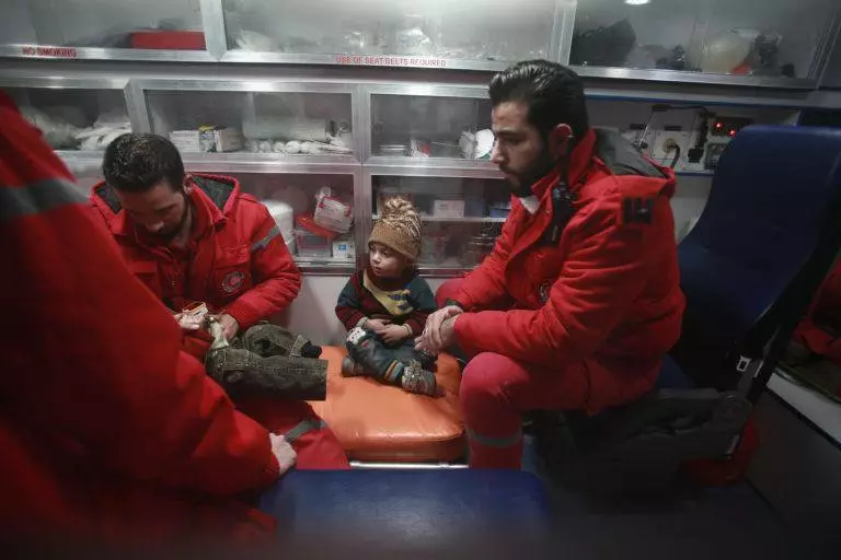 Ograniczona liczba krytycznie chorych ewakuowanych z oblężonego regionu Syrii