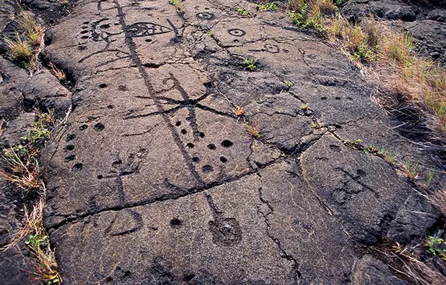 Petroglify Puu Loa