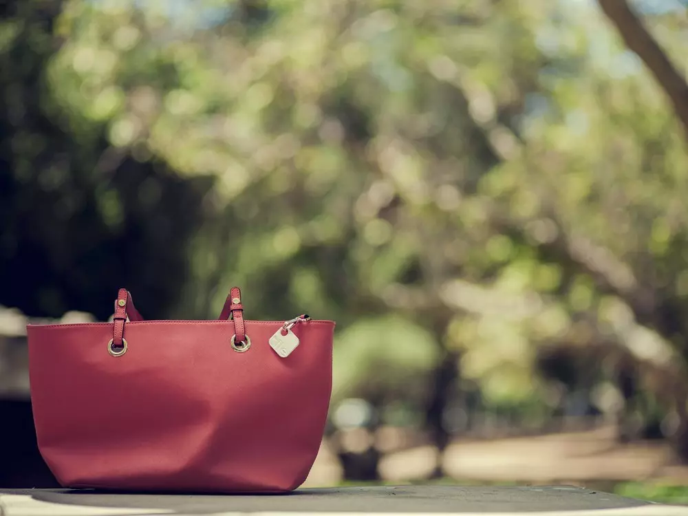 tile-lifestyle-red-purse.jpg