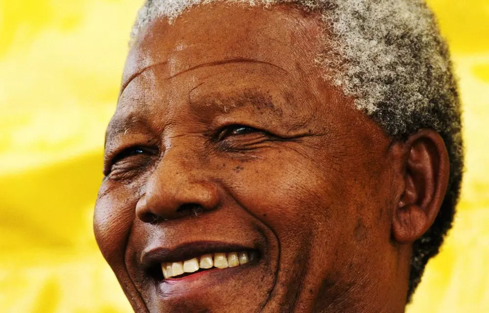 Noskatieties dažus no svarīgākajiem Nelsona Mandelas dzīves mirkļiem