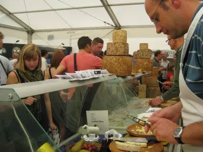 Rapporto dal British Cheese Festival: Sì, esiste una cosa come il troppo formaggio