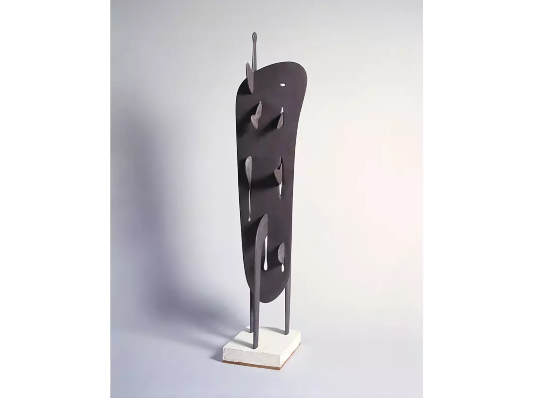 Etter den tragiske Lindbergh-kidnappingen designet kunstneren Isamu Noguchi den første babymonitoren 7711_25