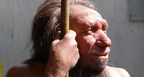 Neandertālieša rekonstrukcija, kas nosaukta Vācijas Neandera ielejas vārdā
